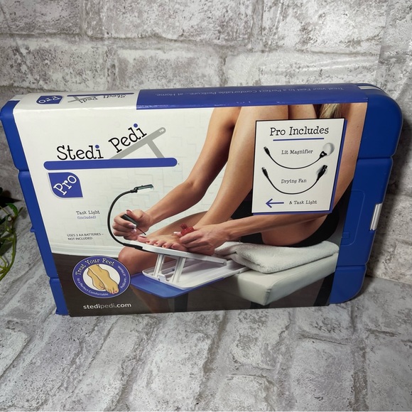 Stedi Pedi | Bath & Body | Stedi Pedi Pro Pedicure Stand With Light Lit ...